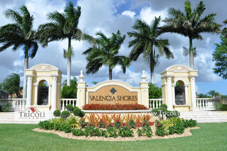 Valencia Shores